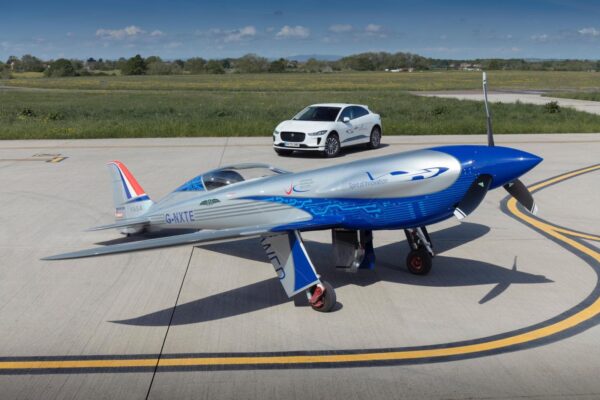 Rolls-Royce Attempting 100% Electric Aircraft Speed Record - AirGuide ...