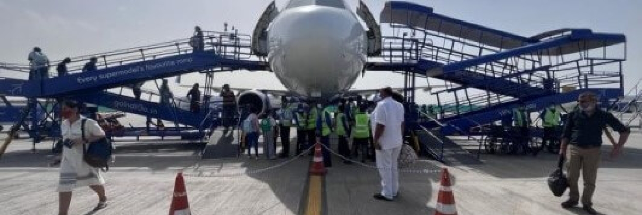 IndiGo adds another ramp to get passengers off a plane more quickly ...