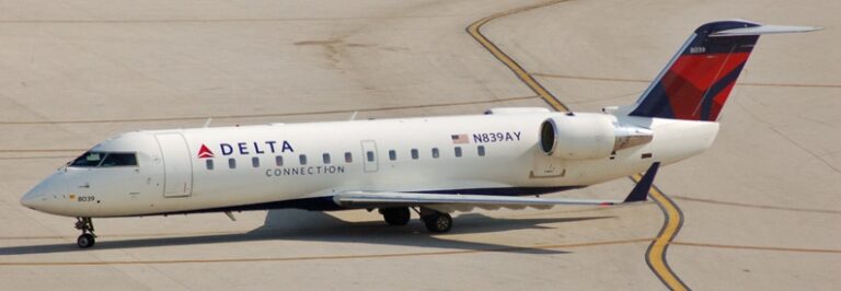 Delta Regional Jets Collide at LaGuardia Airport, One Injured - AirGuide.info :: AirGuide ...
