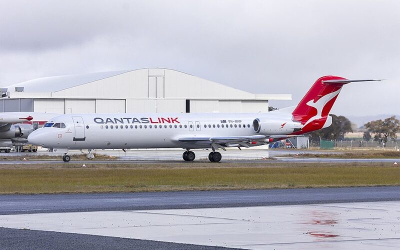 Qantas flight to Kalgoorlie forced back to Perth after takeoff ...