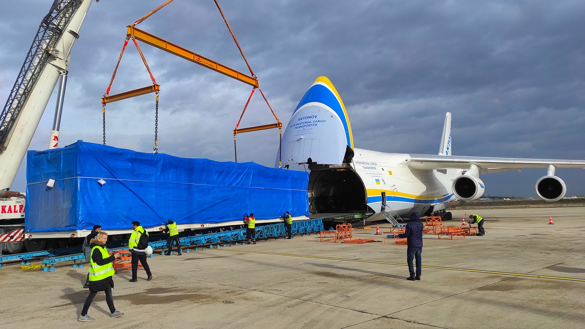 Antonov flies its largest single piece of cargo on a AN-124 - AirGuide ...