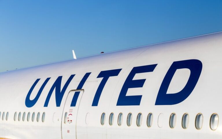 United Airlines Boosts Fleet with 60 A321neo and 50 Boeing 787-9 Orders - AirGuide.info ...